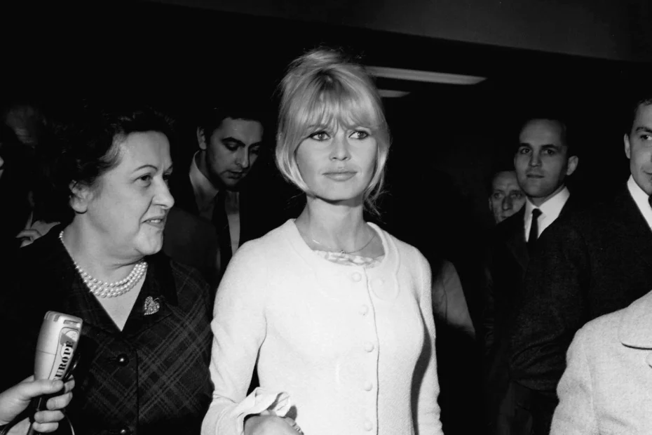 Da icona di bellezza a musa dell'estrema destra: le reazioni della ...